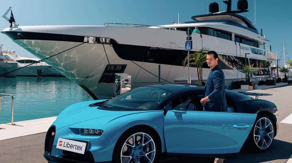 Influencer Parks Bugatti Chiron on Superyacht Deck and Sails to Monaco ...