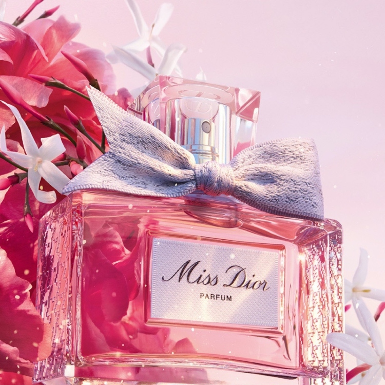 Enchanting Natalie Portman in new Miss Dior Perfume Ad